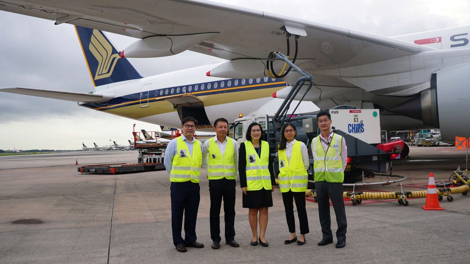 Singapore Airlines operates its first flights with blended sustainable ...